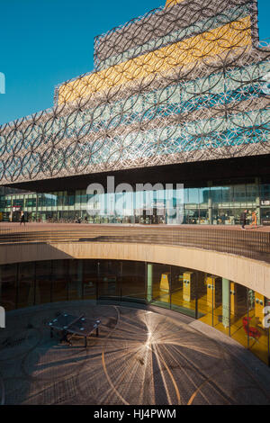 Front view of the Library of Birmingham in Centenary Square, Birmingham ...