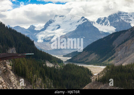 Columbia icefield glacier skywalk view with sun athabasca canada Stock ...