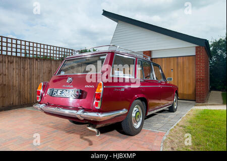 1966 Simca 1500 classic French estate car Stock Photo - Alamy