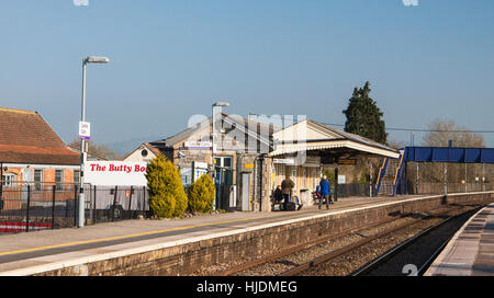 Local train at Castle Cary Railway Station, Somerset, England during ...