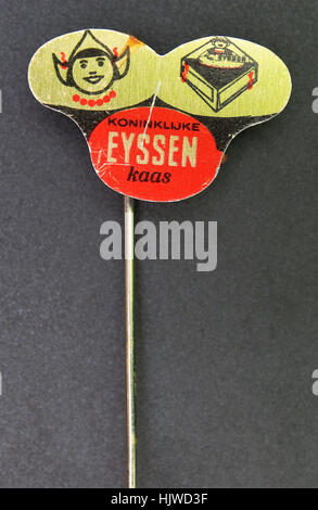 Advertising pin for Eyssen kaas (cheese), a popular dairy product brand ...