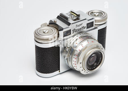 Braun Super Paxette I is a series of 35mm film rangefinder cameras made ...