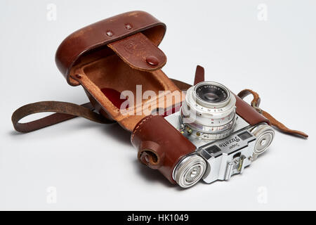 Braun Super Paxette I is a series of 35mm film rangefinder cameras made ...