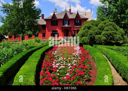 Woodstock, Connecticut: 1846 Roseland Cottage built in the Gothic ...