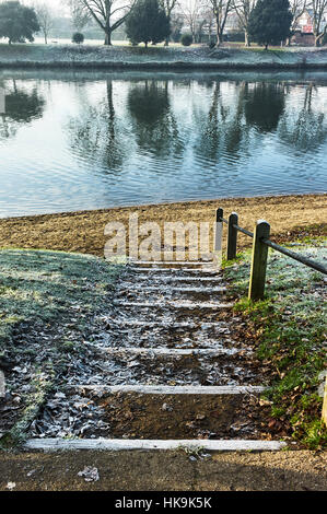 Steps leading down to the River Thames foreshore at New Crane Stairs ...