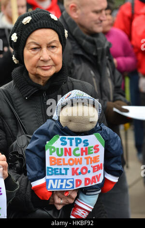 Parliament, London, UK. 28th Jan, 2017. "Hands off the NHS" protesters ...
