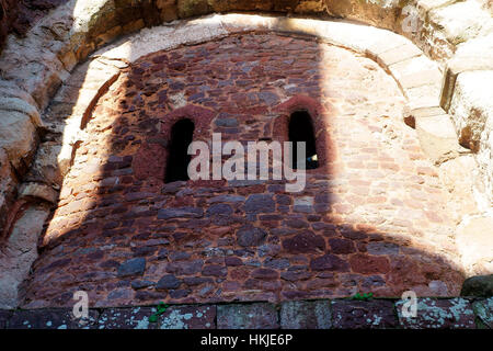 EXETER / ROUGEMOUNT CASTLE GATE HOUSE WALL Stock Photo - Alamy