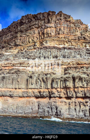 Layers of volcanic rock strata, Gran Canaria, Spain Stock Photo - Alamy