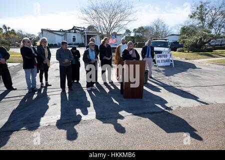 Several hundred people gather in Victoria, Texas, to show support for ...