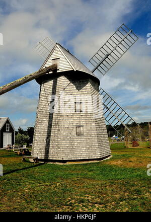 Brewster, Massachusetts - July 14, 2015: 18th century shingled smock ...