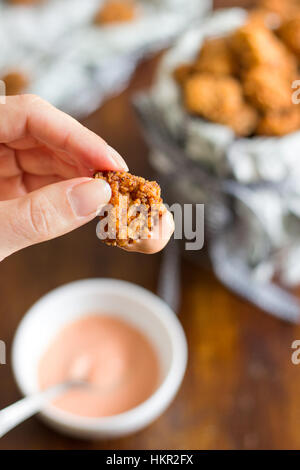Homemade Crispy Popcorn Chicken Stock Photo - Alamy