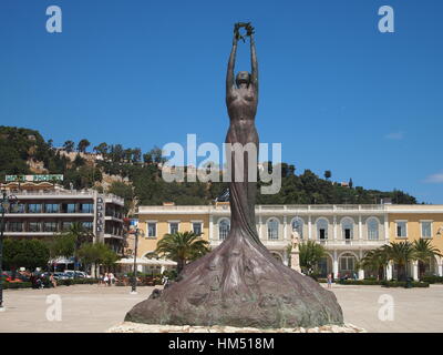 Statue of Liberty on Solomos square in Zakynthos city on Zante island ...