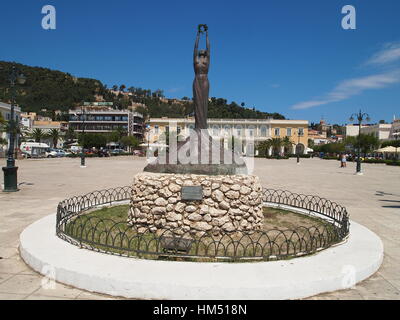 Statue of Liberty on Solomos square in Zakynthos city on Zante island ...
