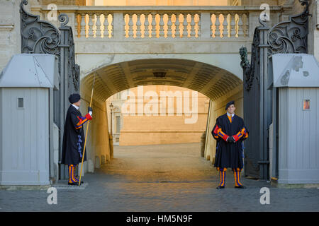 Members of the Pontifical Swiss Guard in Vatican City guarding St ...