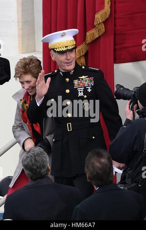 Ellyn Dunford, wife of Marine Gen. Joseph F. Dunford, chairman of the ...
