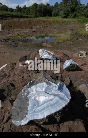 Wanda Mine Semi precious stone open mine exploited using tunnels ...
