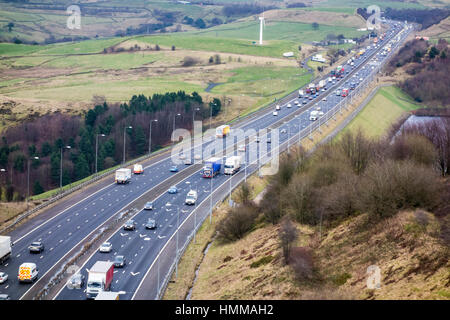 View from Scammonden Bridge over the M62 motorway, Scammonden, Kirklees ...