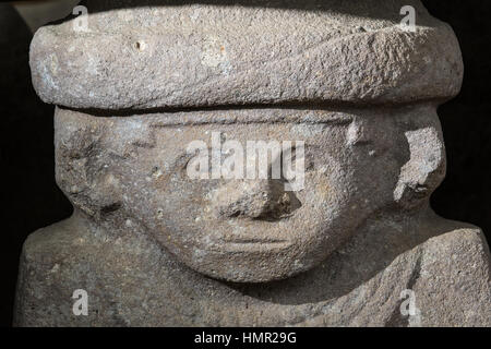 Ancient pre-columbian statue in Cartagena, Colombia Stock Photo - Alamy