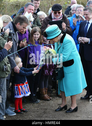 ALTERNATE CROP. Queen Elizabeth II attends the church of St Peter ...