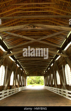 Dorena Covered Bridge, Lane County, Oregon Stock Photo - Alamy