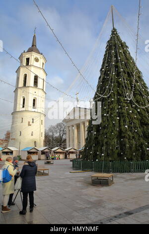 VILNIUS, LITHUANIA - DECEMBER 28, 2016: The Belfry (Cathedral Clock ...