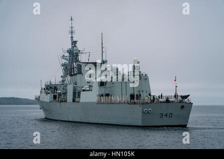 Stern view of Halifax-class frigate HMCS ST. JOHN'S departing Halifax ...