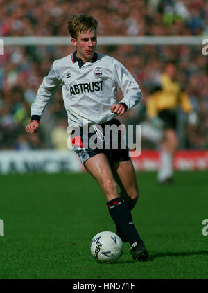 STEPHEN WRIGHT ABERDEEN FC 08 August 1994 Stock Photo - Alamy
