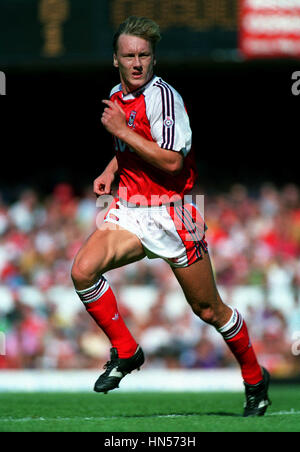 LEE DIXON, ARSENAL FC, 1991 Stock Photo - Alamy