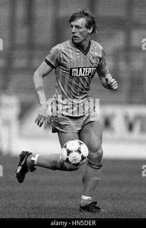STUART PEARCE, COVENTRY CITY FC, , 1985 Stock Photo - Alamy