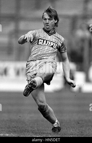 STUART PEARCE, COVENTRY CITY FC, , 1985 Stock Photo - Alamy