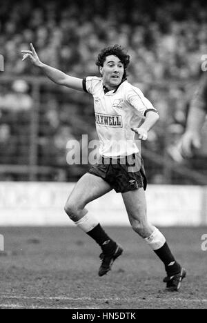 DEAN SAUNDERS DERBY COUNTY FC 04 March 1989 Stock Photo - Alamy