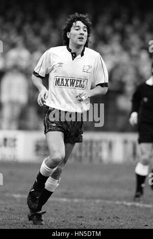 DEAN SAUNDERS DERBY COUNTY FC 04 March 1989 Stock Photo - Alamy