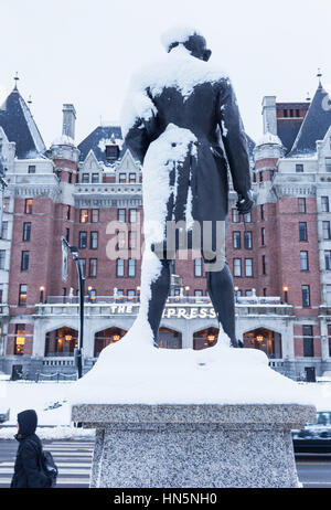 Captain Cook statue, Victoria, BC, Canada Stock Photo - Alamy