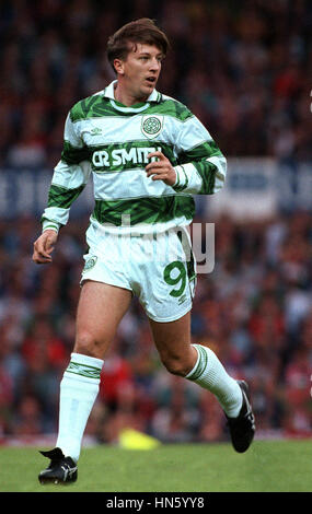GERRY CREANEY GLASGOW CELTIC FC 02 August 1993 Stock Photo - Alamy