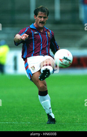 SHAUN TEALE ASTON VILLA FC 01 March 1994 Stock Photo - Alamy