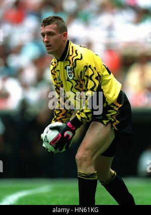 TIM FLOWERS ENGLAND & SOUTHAMPTON FC 29 June 1993 Stock Photo - Alamy