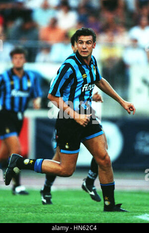 NICOLA BERTI INTER MILAN FC 18 September 1997 Stock Photo - Alamy