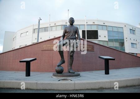 statue of Jimmy Armfield, Blackpool football club Stock Photo - Alamy