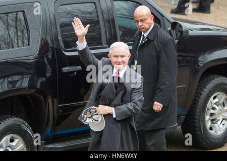 US President Donald J. Trump (R) as US Senator Ted Cruz delivers ...