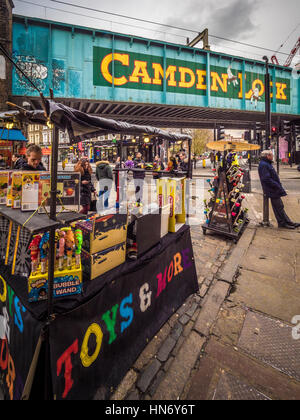 The iconic Camden Lock railway bridge sign by Camden Market, High ...