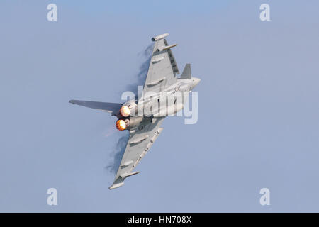 Eurofighter Typhoon pulling a tight turn with engines in reheat Stock ...