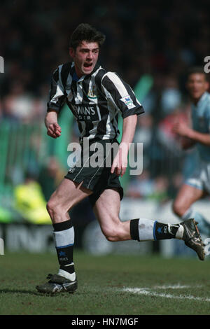 ALAN NEILSON NEWCASTLE UNITED FC 23 February 1994 Stock Photo - Alamy
