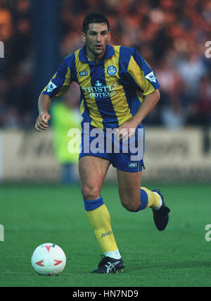 DAVID WHITE LEEDS UNITED FC 25 January 1995 Stock Photo - Alamy