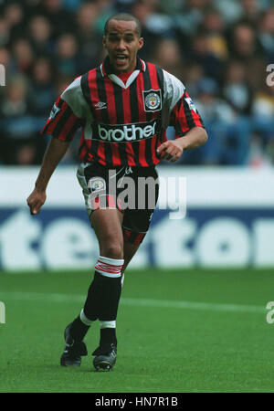 RICHARD EDGHILL MANCHESTER CITY FC 24 November 1994 Stock Photo - Alamy