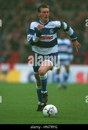 ALAN MCDONALD QUEENS PARK RANGERS FC 02 October 1995 Stock Photo - Alamy