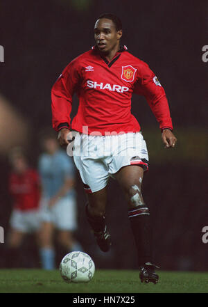 PAUL INCE MANCHESTER UNITED FC 24 October 1994 Stock Photo - Alamy