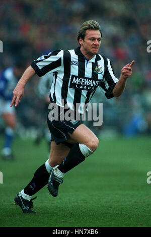 JOHN BERESFORD NEWCASTLE UNITED FC 04 October 1994 Stock Photo - Alamy