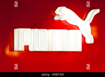 Dusseldorf Airport DUS Logo Stock Photo - Alamy