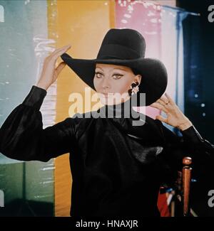 Sophia Loren, January 1966 Stock Photo - Alamy