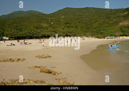 Hongkong, China, 02 December 2006: Dragon's back trial, a nature walk ...